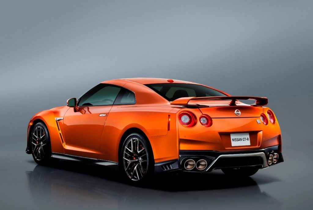 มาแล้ว! นิสสัน GT-R ปี 2017 ใหม่ ภายใน-ภายนอก เพิ่มสมรรถนะร้อนแรง