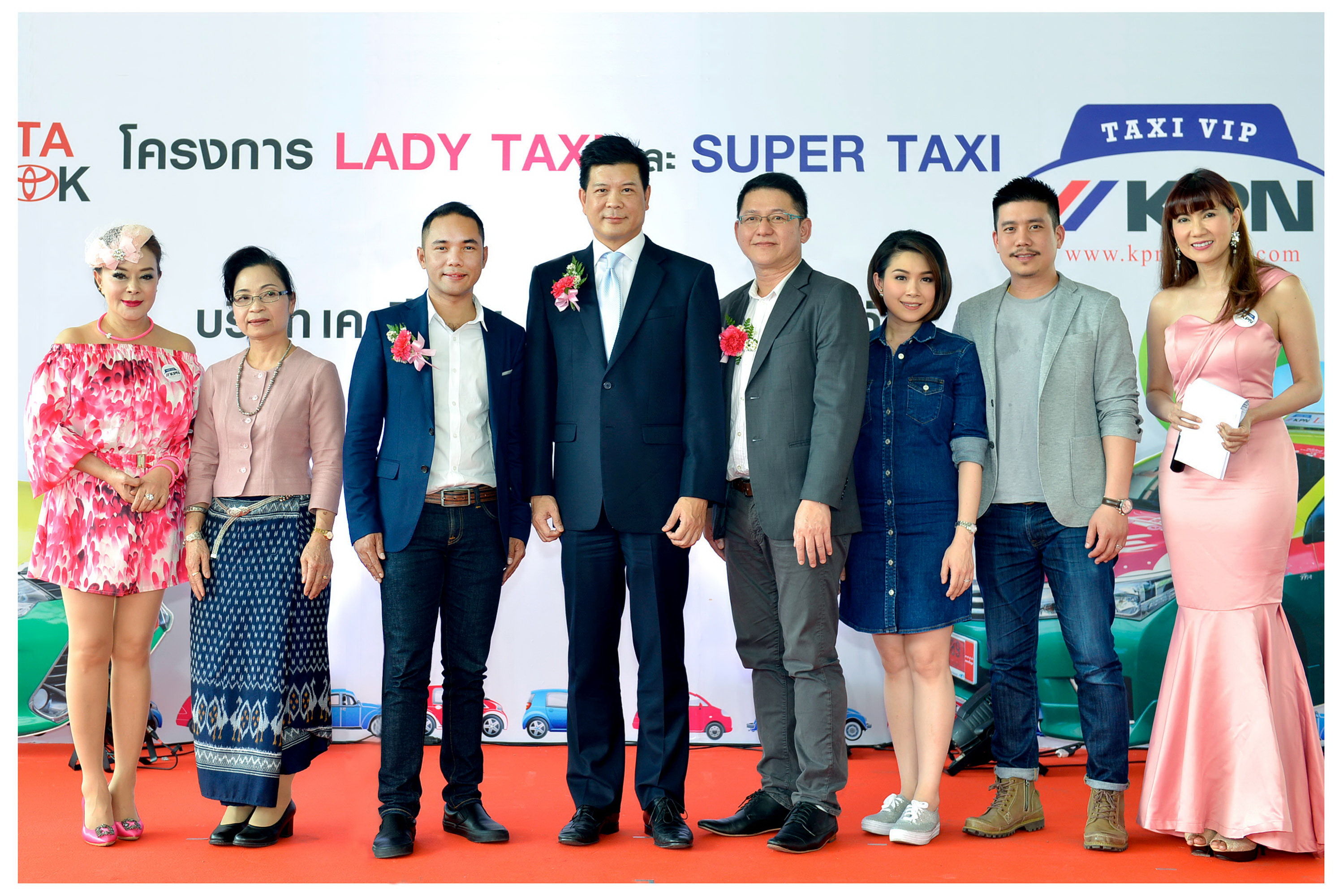 เปิดตัวเลดี้แท็กซี่ และซุปเปอร์แท็กซี่