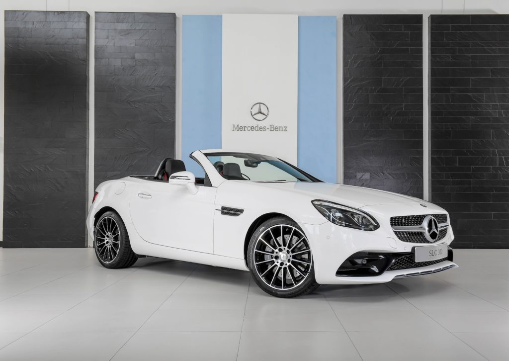SLC 300 AMG โรดสเตอร์กระชากวัย