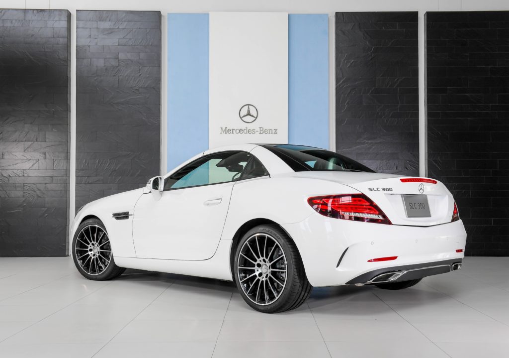 SLC 300 AMG โรดสเตอร์กระชากวัย