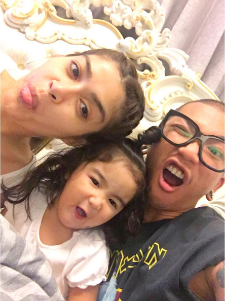 ย้อนอดีตก่อนรวย เมีย 'แจ๊ส ชวนชื่น' โชว์รองเท้าแต่งงาน ในวันที่ไม่มีตัง ...