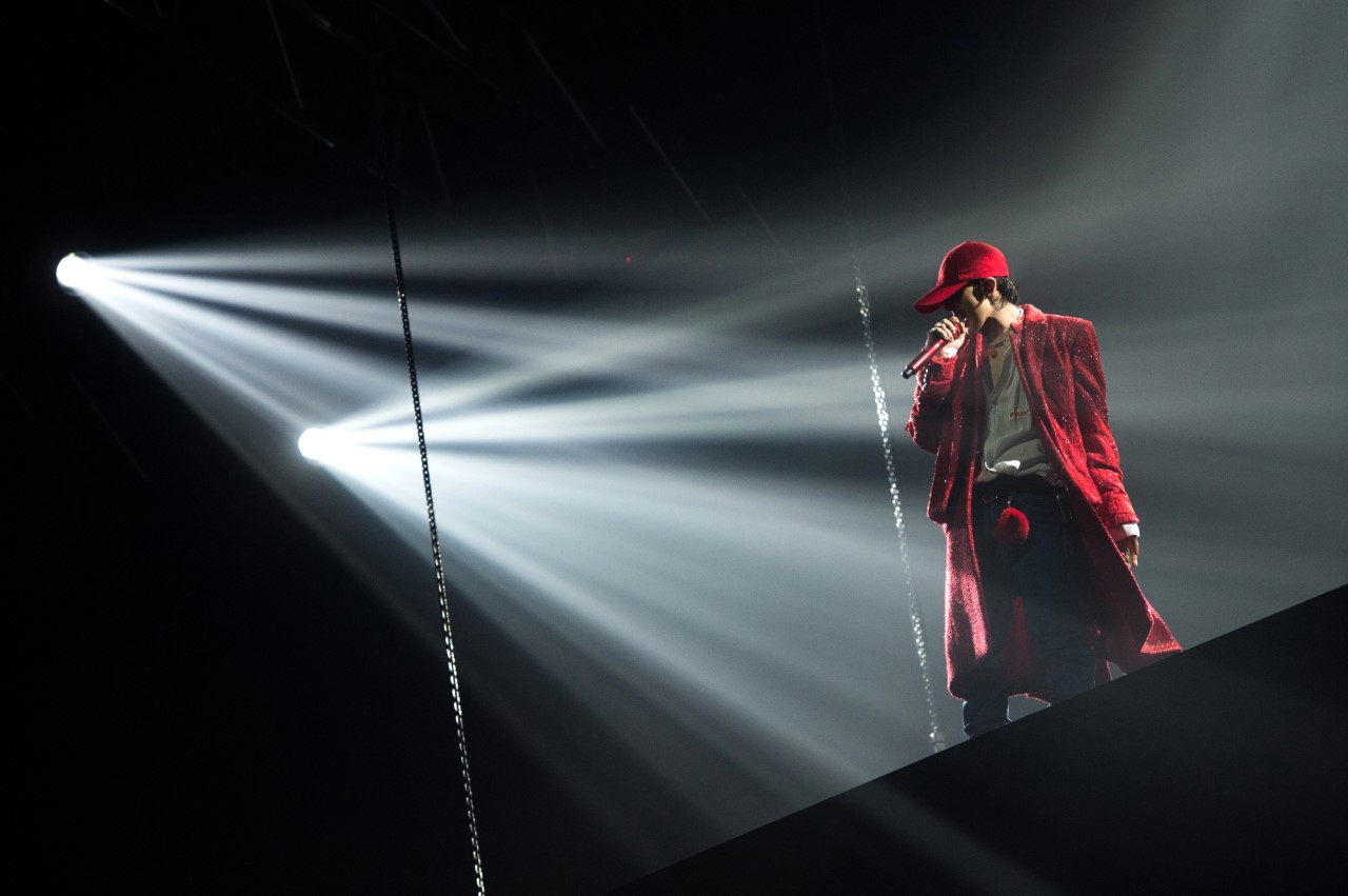 ให้จังหวะและภาพแทนล้านคำพูด... G-Dragon 2017 concert: ACT III, M.O.T.T.E