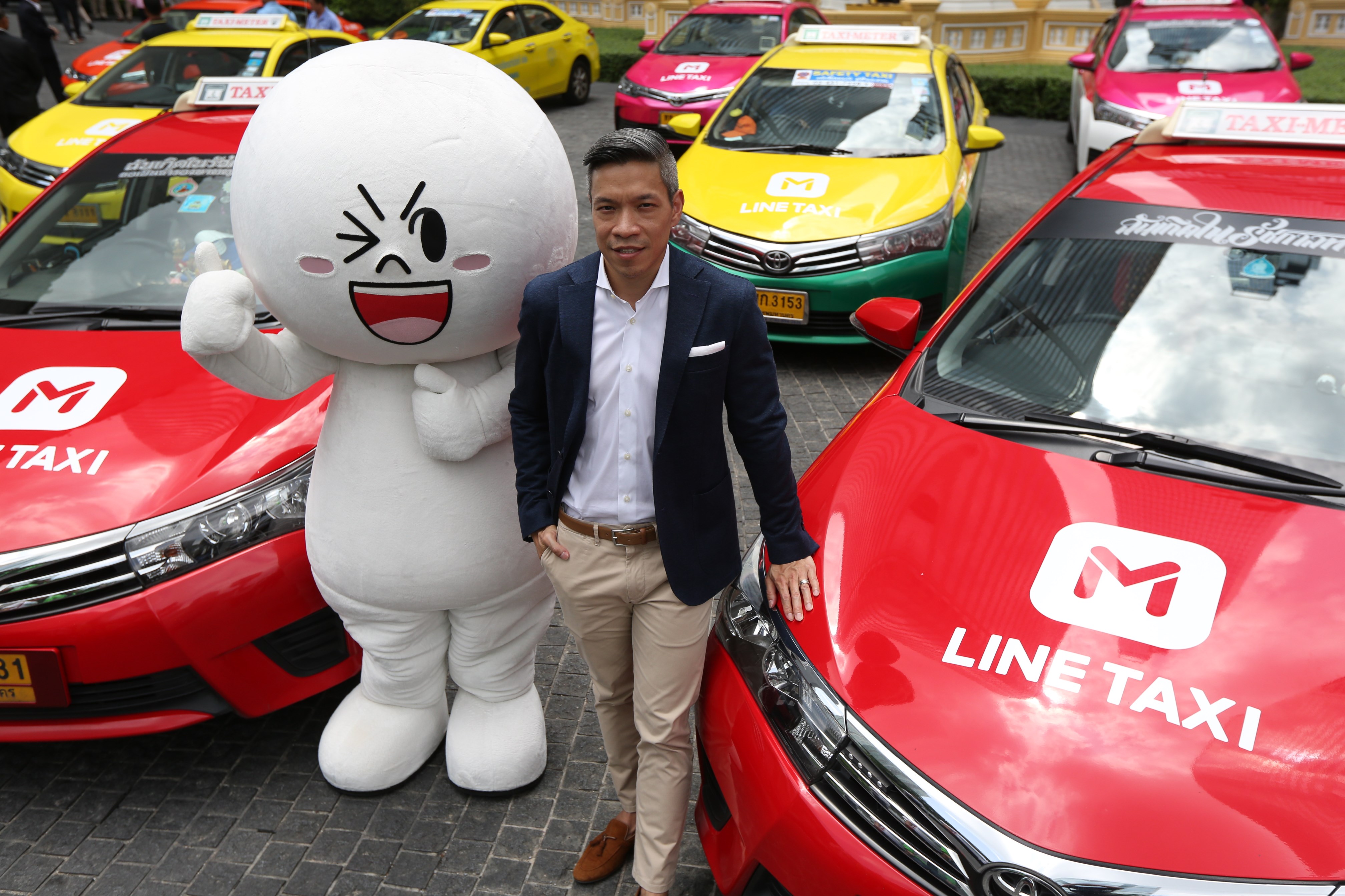 ไลน์ผนึกสหกรณ์แท็กซี่ เปิดบริการ 'LINE TAXI'