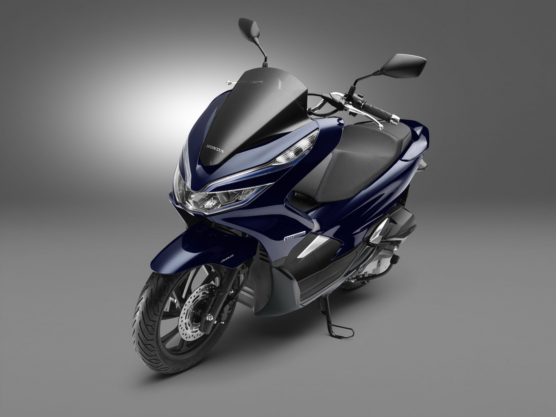 “ฮอนด้า” เปิดตัว PCX Hybrid และ PCX EV ครั้งแรกของโลก