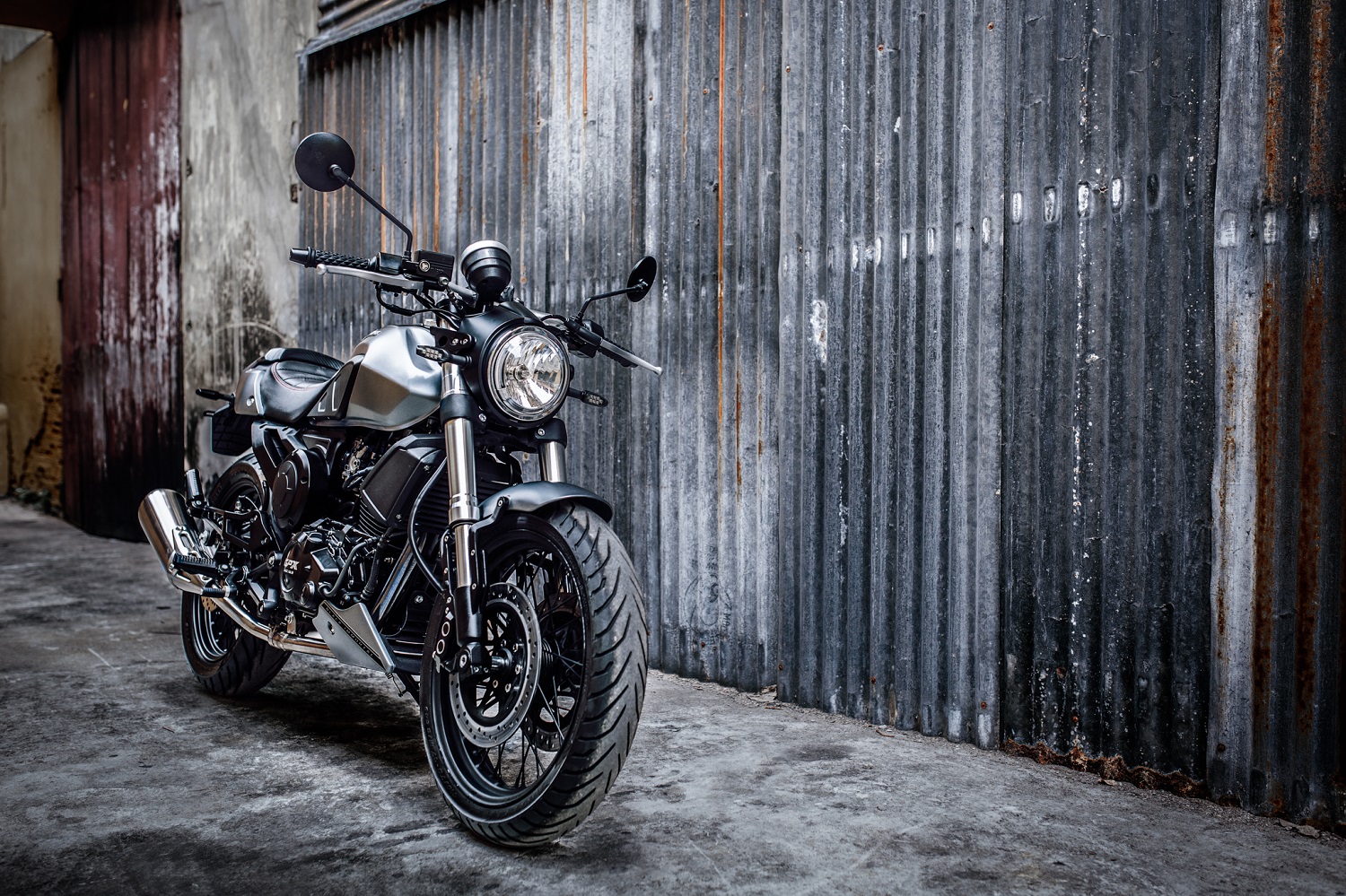 GPX เผยโฉมใหม่ Legend Gentleman 200 กับโหมดดุดันในคอลเลคชั่น 2019