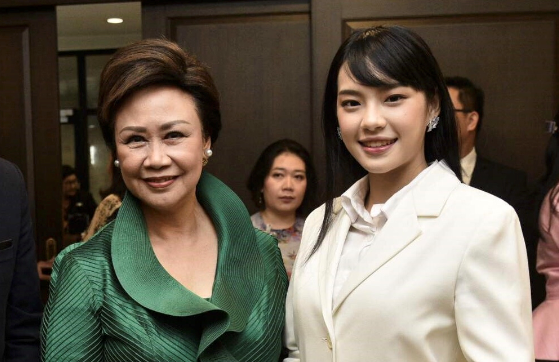 "ชาลอต" เปิดใจ เบื้องหลังไอเดียดึงดาราร่วมเติมจุดสนใจรายการ "เดินหน้า ...