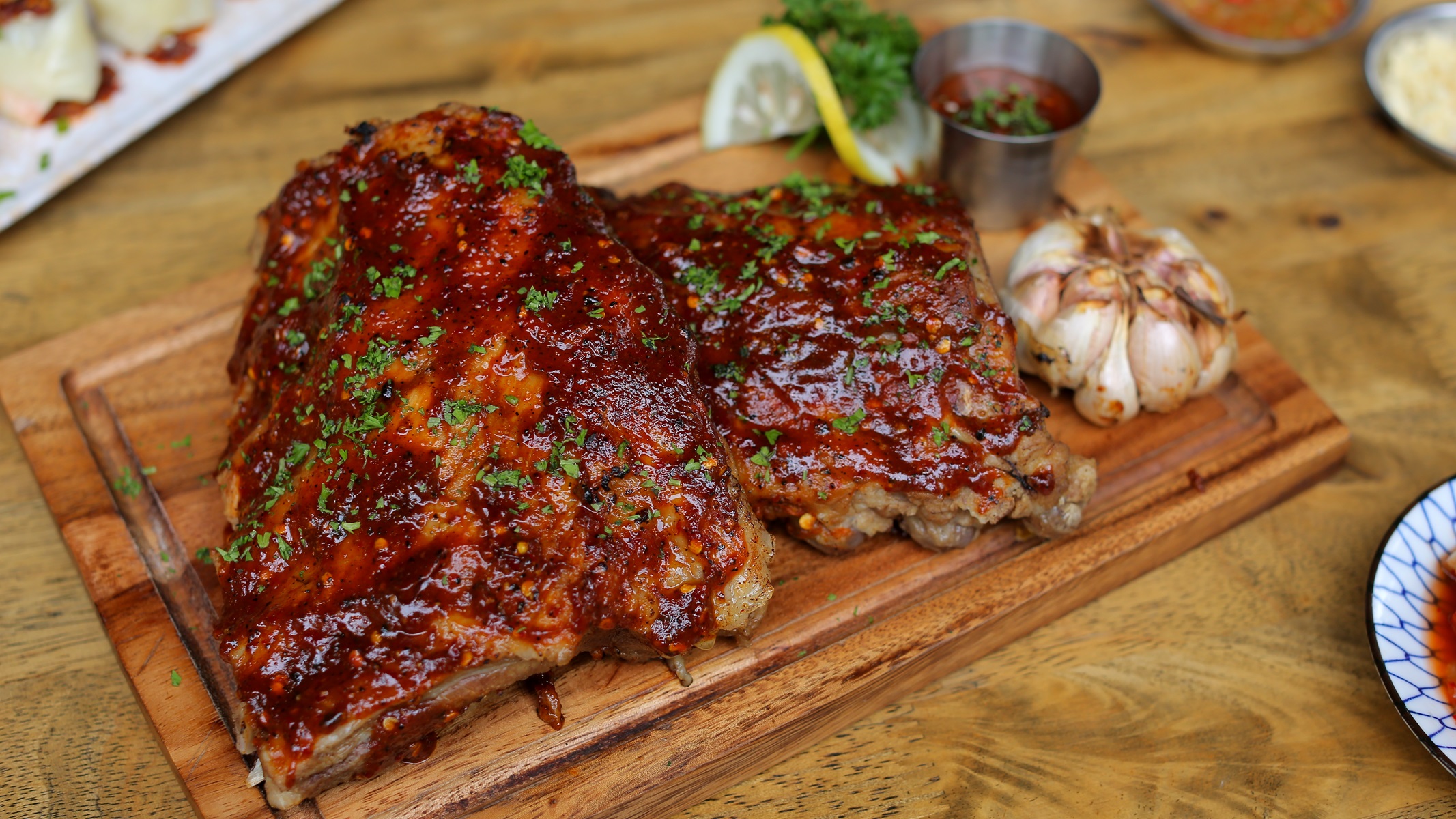 มาดามตวงFoodCeleb...ปฏิวัติเมนูปิ้งย่าง ด้วย Crystal Plate ที่ Fat Beef ...