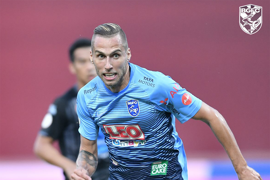 'บางกอกกล๊าส' แยกทาง 'มาริโอ ยูรอฟสกี้'