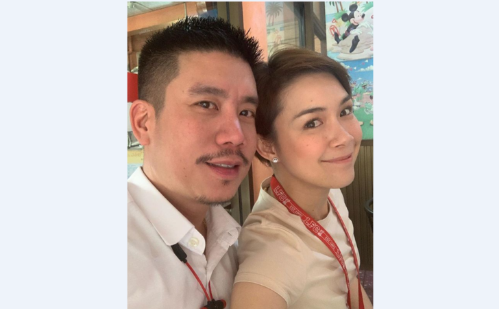 เปิดของขวัญวาเลนไทน์ พร้อมแรพความในใจแบงค์-นิหน่า ที่อ่านไปยิ้มไป ...