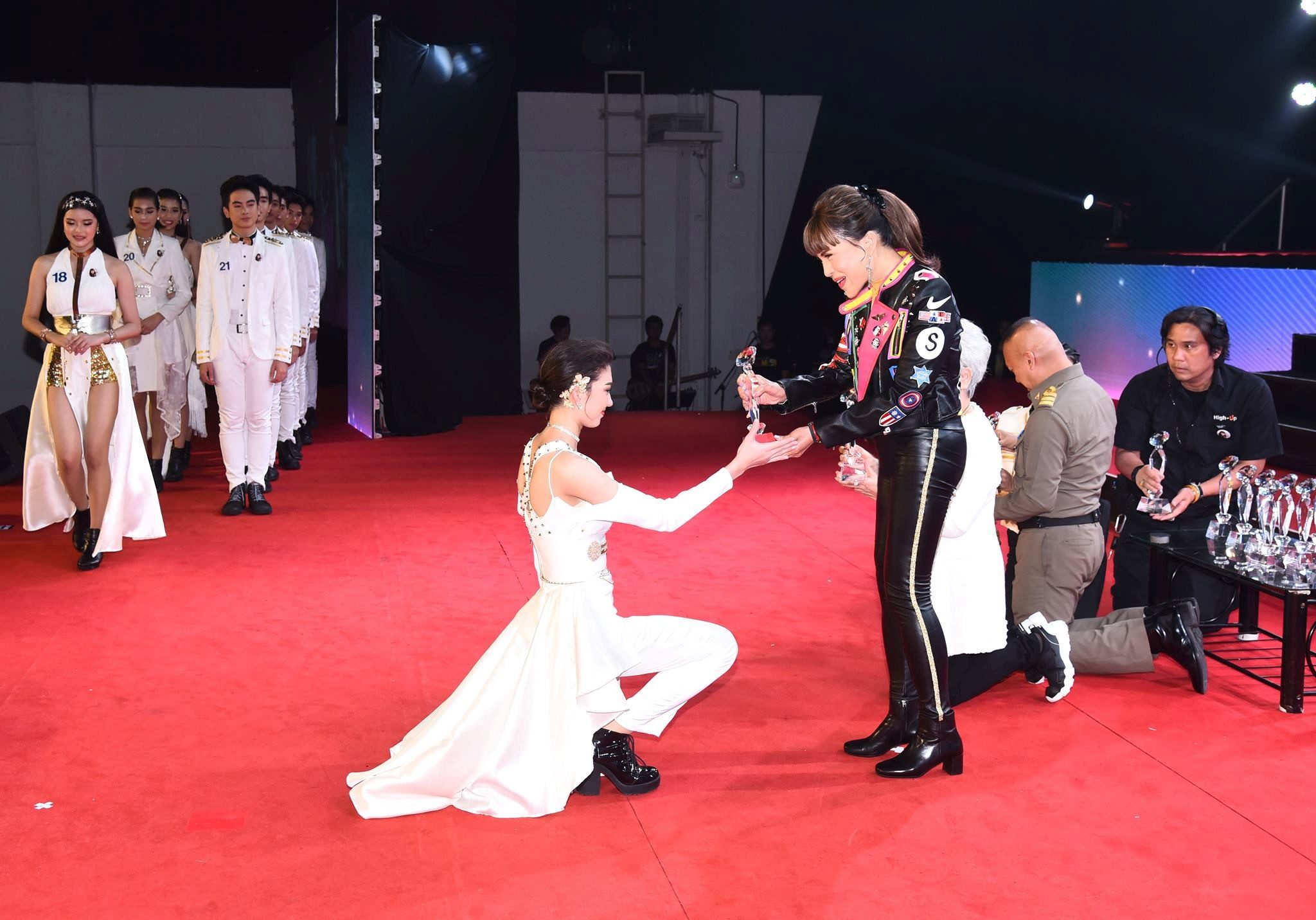 16 เยาวชน TO BE NUMBER ONE IDOLรุ่นที่ 9