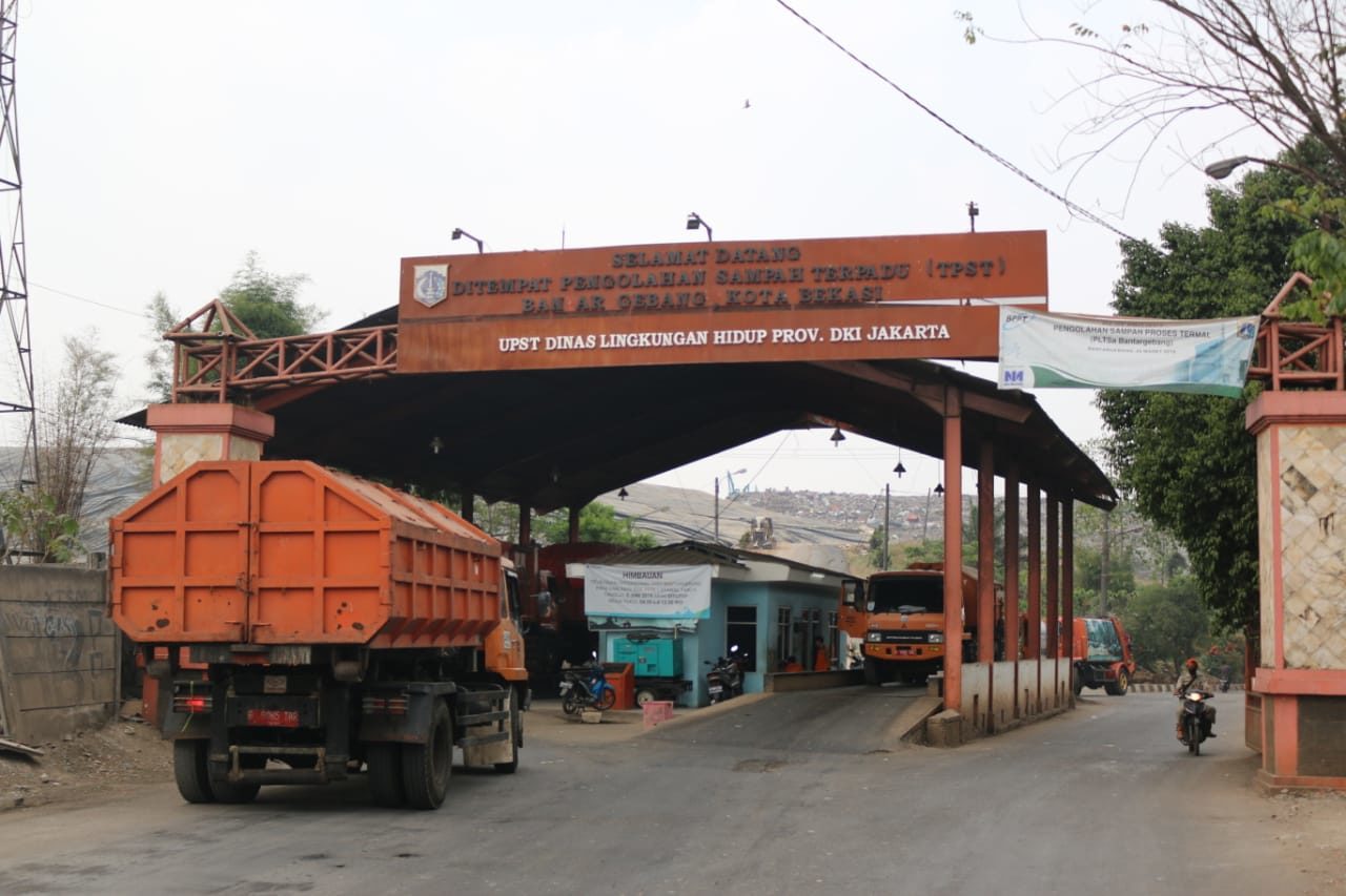 Bantar Gebang is the apocalypse: the end of the world will probably ...