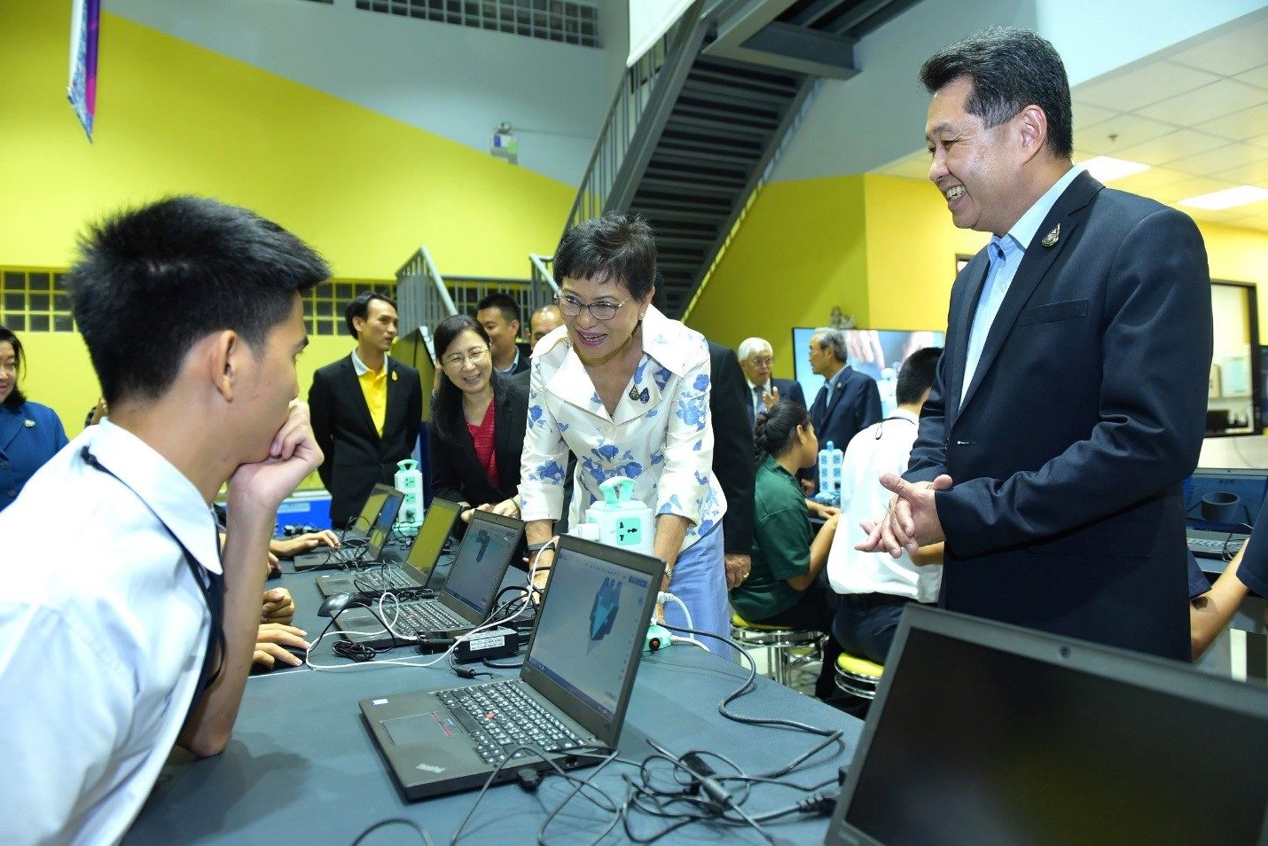 สวทช. อว. ร่วมกับ สอศ. ศธ. จัดแข่งขัน “R Cheewa Hackathon 2019” เฟ้นหานักศึกษาอาชีวศึกษาสู่การ ...