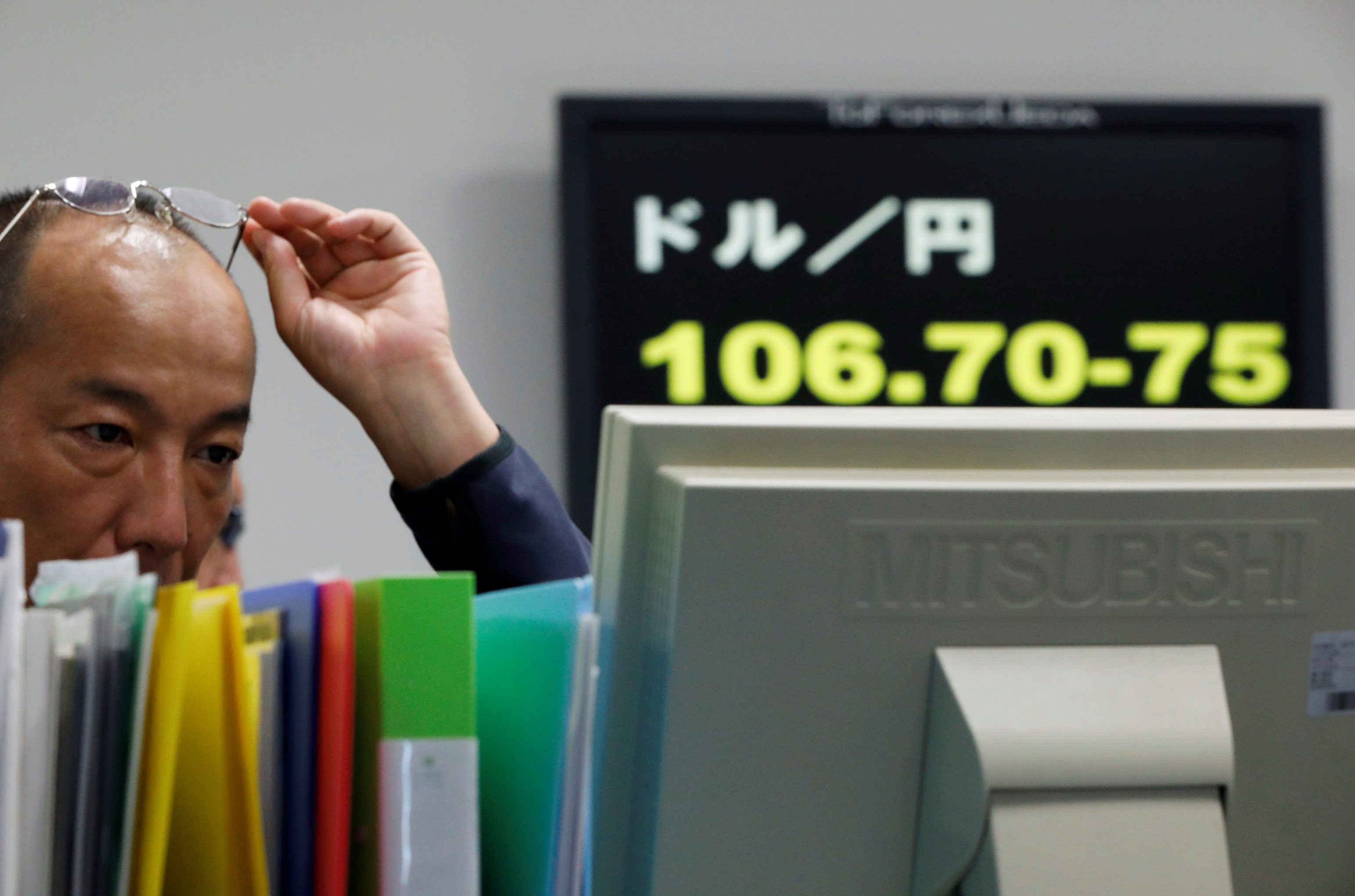 เยนพุ่งขึ้นขณะตลาดยังวิตกกับสงครามการค้า