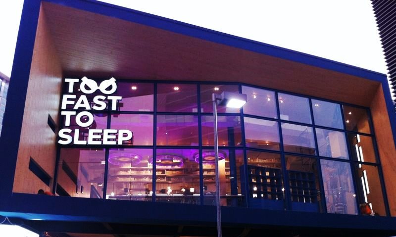 คอลัมน์ โลกสองวัย : น้องหนูรู้จักไหม Too Fast Too Sleep