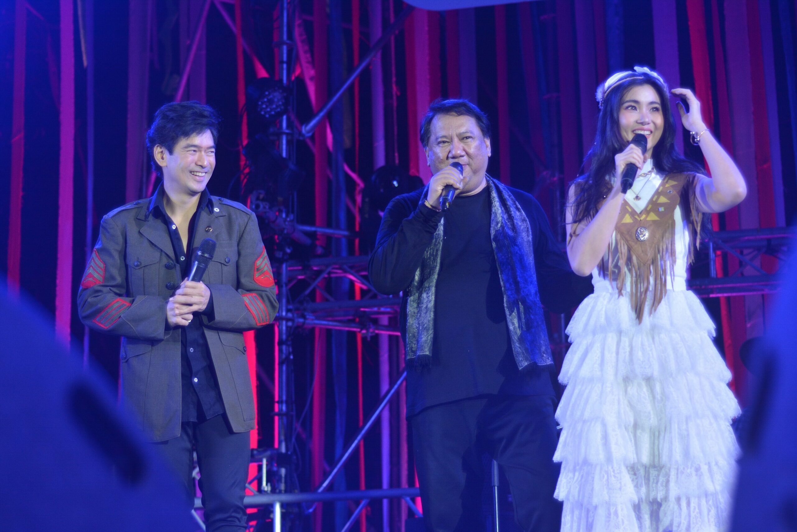 คอนเสิร์ต “NOVEMBER LOVE” ที่ราชประชา เขาใหญ่ บรรยากาศชื่นมื่น รับลมหนาว