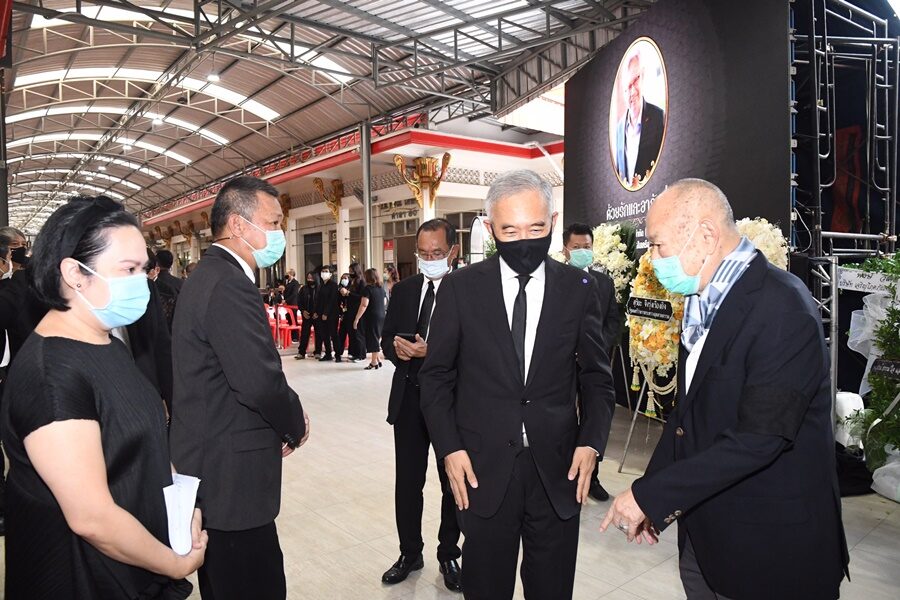 สวดพระอภิธรรม 'ฐากูร' รองปธ.มติชน คืนที่ 4 นักคิด นักการเมือง สื่อ ...