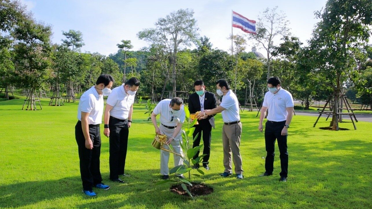 "Dhanin Chearavanont" Senior President of CP Group Kick Off September ...