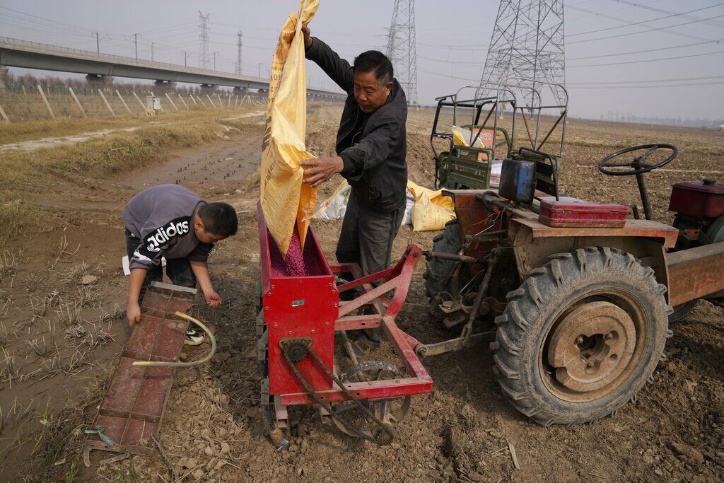 เกษตรกร ผู้ประสบผลกรรมจากโลกร้อน