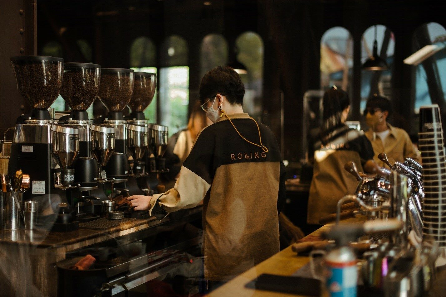 กำเนิดโลกใบที่สี่ ‘ ROLLING ROASTERS