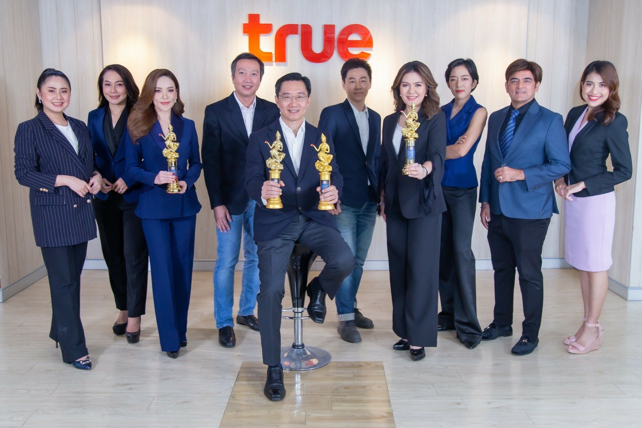 TNN และ ทรูโฟร์ยู คว้า 4 รางวัล "มณีเมขลา ครั้งที่ 3 ประจำปี 2565" การันตีสื่อมวลชน ทรงคุณค่าตัว ...