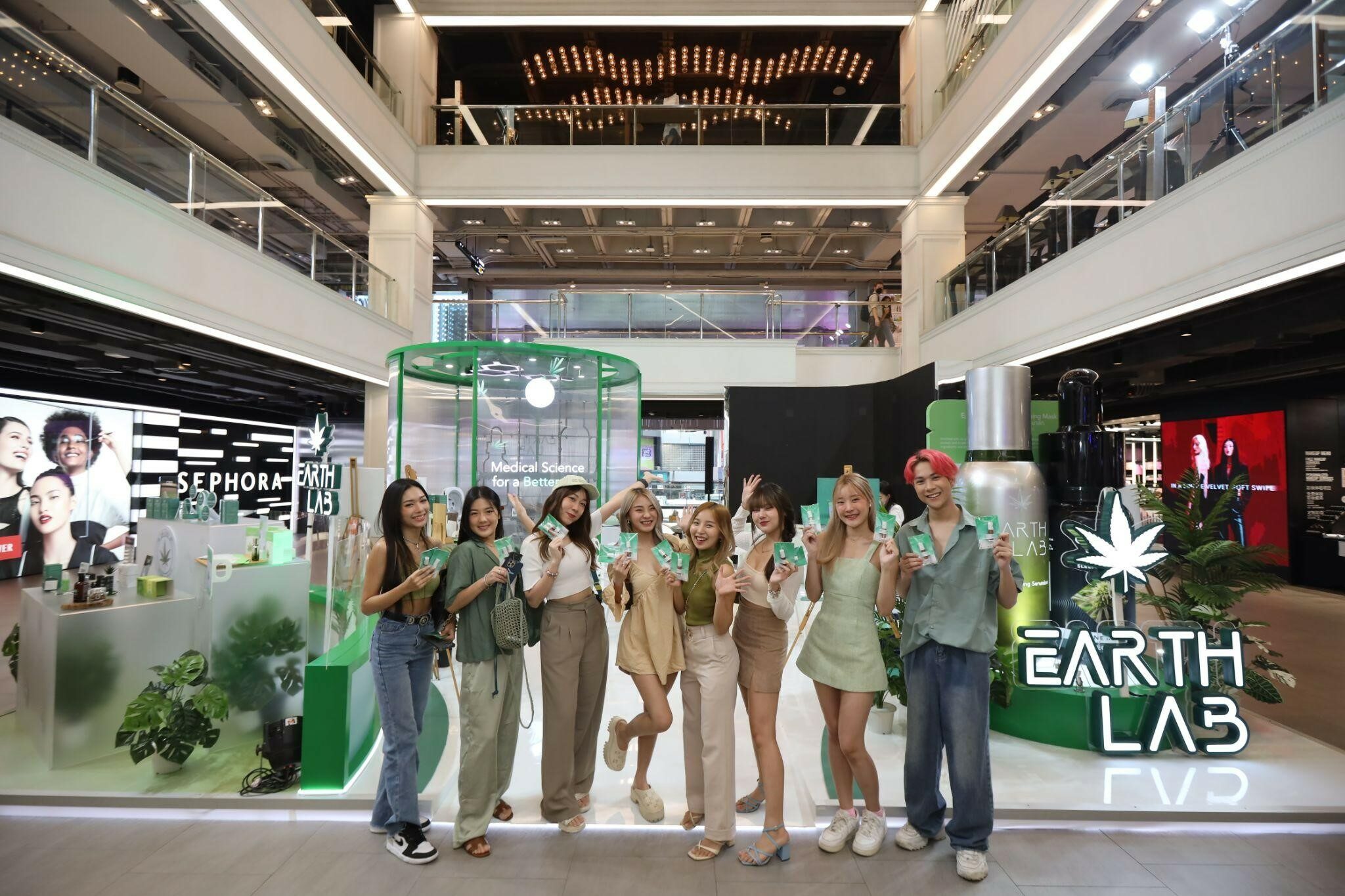 “Earthlab Event by Dr.CBD” เปิดตัวแรงใจกลางสยาม นำเทรนด์ผลิตภัณฑ์เพื่อสุขภาพผิวสมัยใหม่ จาก ...