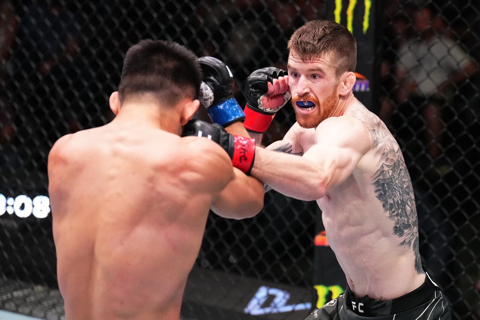 โลมา นักสู้สาวไทย ถล่มศอกต้อนแต้ม โกเมซ คว้าชัยศึก UFC FIGHT NIGHT