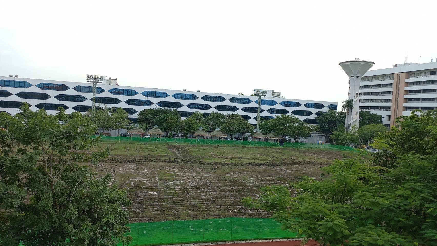 Open the latest picture of the football pitch, TU. The grass is gone ...