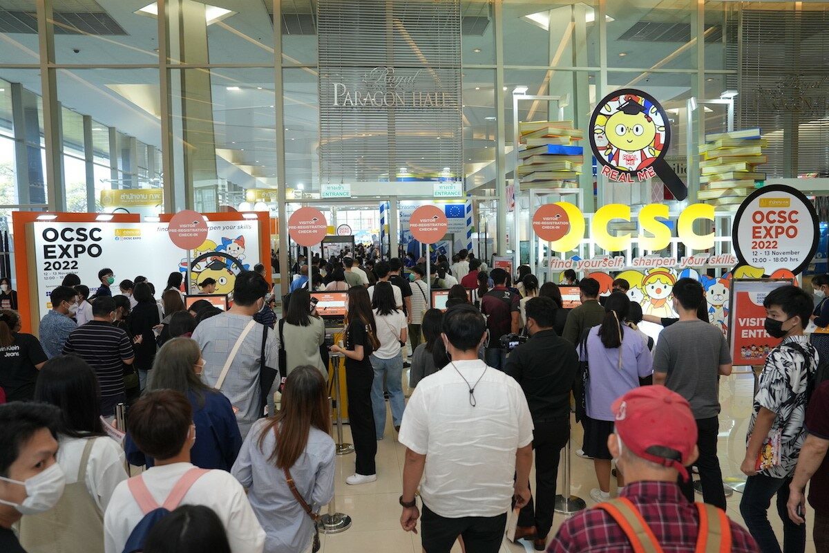 พูดคุยกับ ‘พีร์ อัศวจินดา’ นักเรียนทุนเล่าเรียนหลวงสายภาษา ประจำปี 2558 ในงาน OCSC EXPO 2022