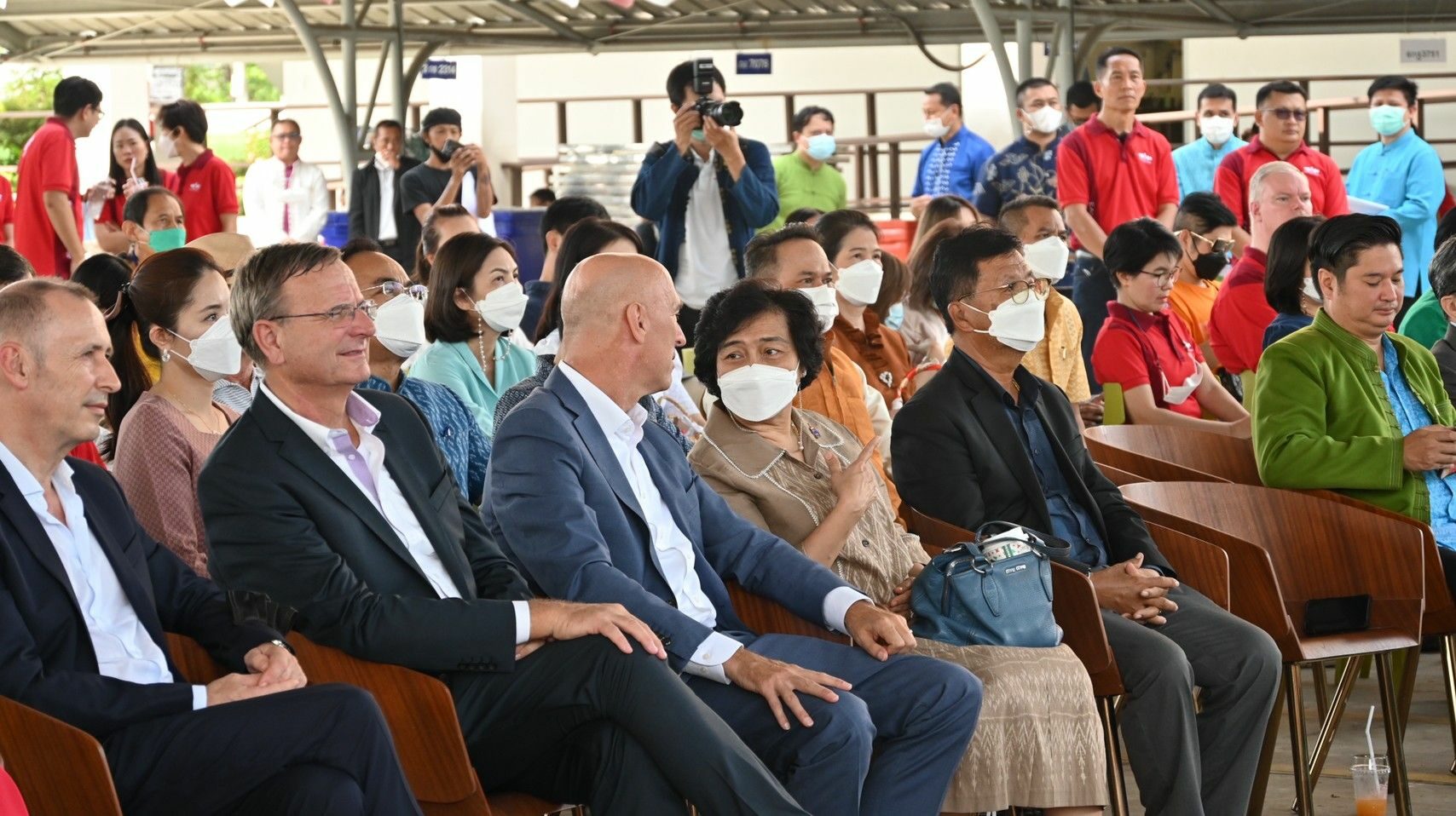 ปลัดมท.- นายกสมาคมแม่บ้านมท. ร่วมแสดงความยินดี 40 ปี ศรแดงเมล็ดพันธุ์ ...