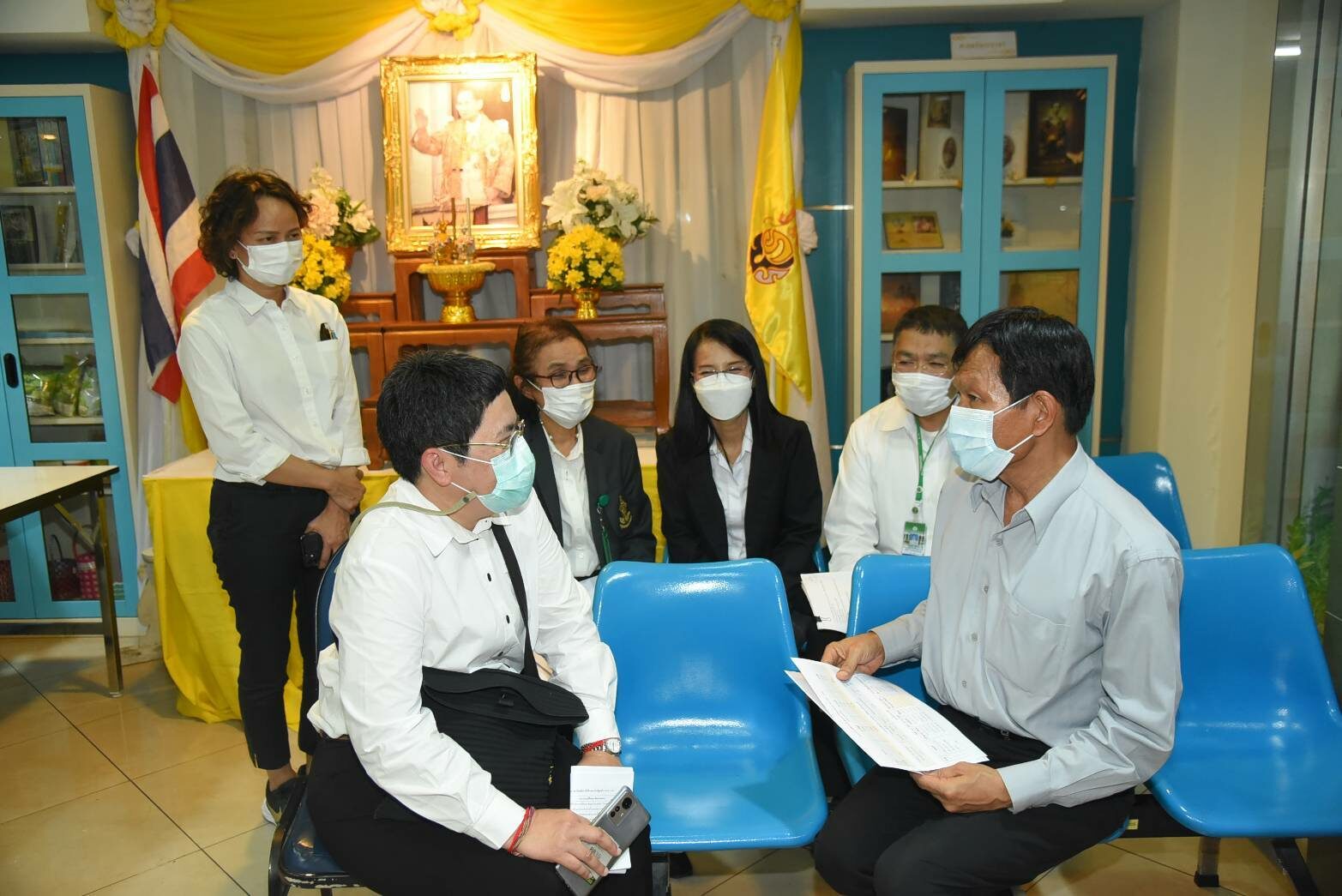 'จักกพันธุ์' ลุยเคลียร์ใจ หาบเร่แผงลอย ‘ถ.สีลม’ ยัน ไม่ได้ห้ามขาย ขอแค่ ...