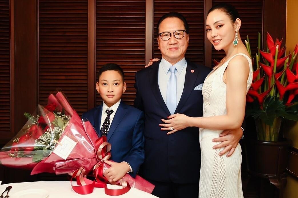 'ตั๊ก บงกช' เผยแง่คิดคำคม ในวาระครบ 10 ปีชีวิตคู่ 'เจ้าสัวบุญชัย'