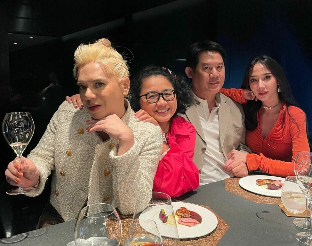 'อั้ม พัชราภา' ฉลองวันเกิดครบ 44 ปีเรียบง่ายกับครอบครัว 'พก พรประภา' ยก ...