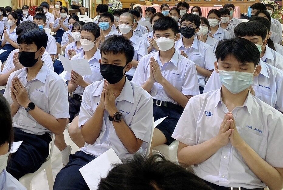 99 หน่วยงานการศึกษา จ.สมุทรสงคราม ร่วมพิธีเจริญพระพุทธมนต์ถวายพระพร ...