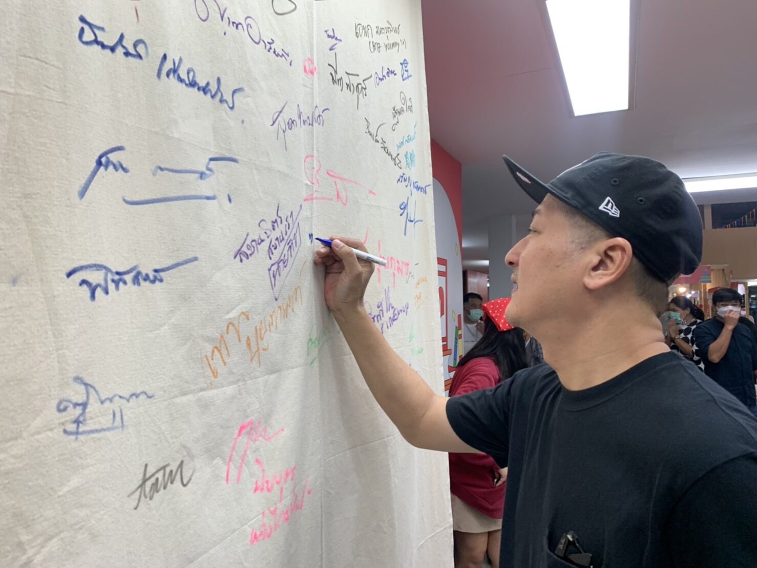 นักคิด นักเขียน รุ่นใหญ่ ถึงเจน Z ร่วม 'สมานมิตรฯ Return' แน่นมติชน ...