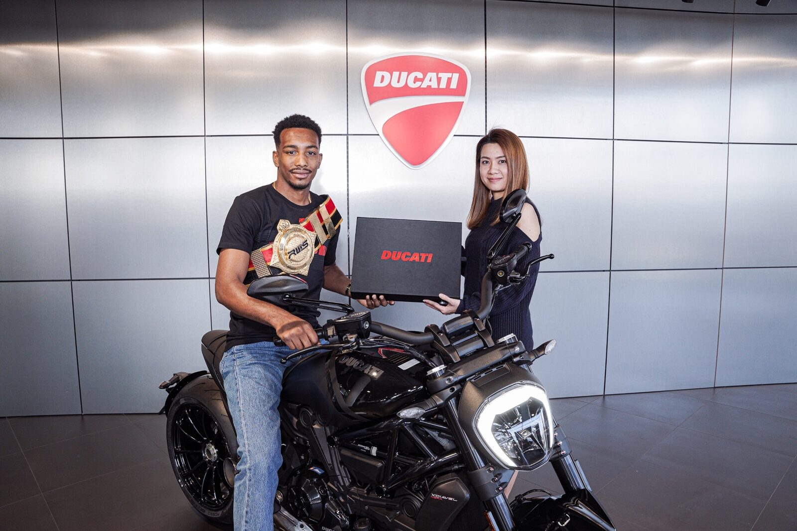 500 คันทั่วโลก! RWS จัดหนักมอบดูคาติ ให้นักชก FINAL MVP คนแรก