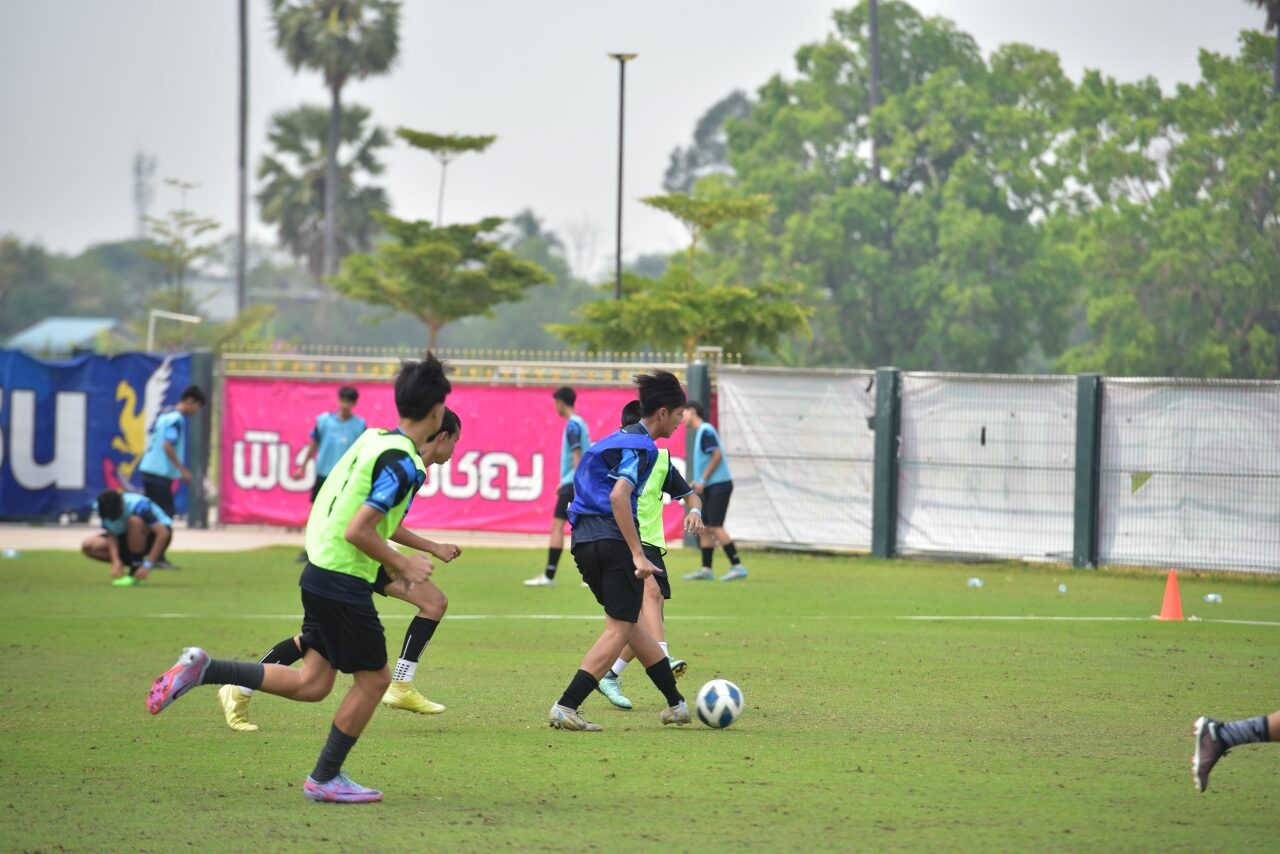 เยาวชนอีสานกว่า 300 คน ตบเท้าคัด KTAXA Football Youth เฟ้น 3 ยอดแข้ง