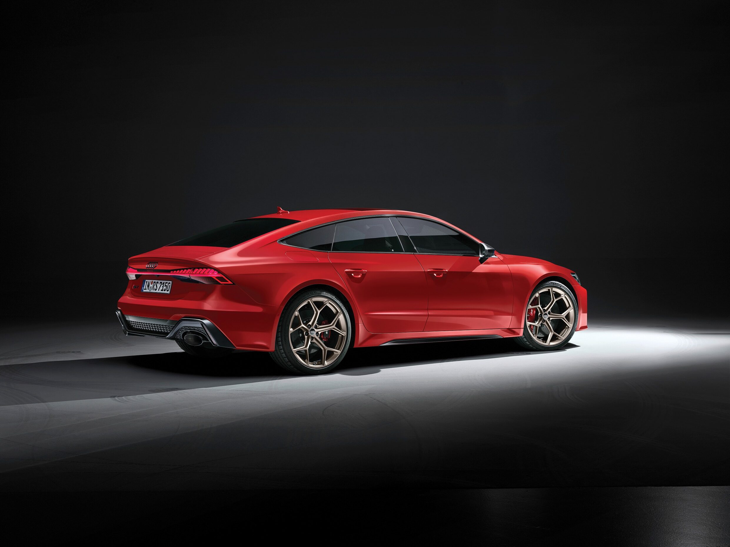 'อาวดี้' ส่ง 2 รุ่นโหด RS Performance Edition เสริมทัพตระกูลสมรรถนะสูง ...