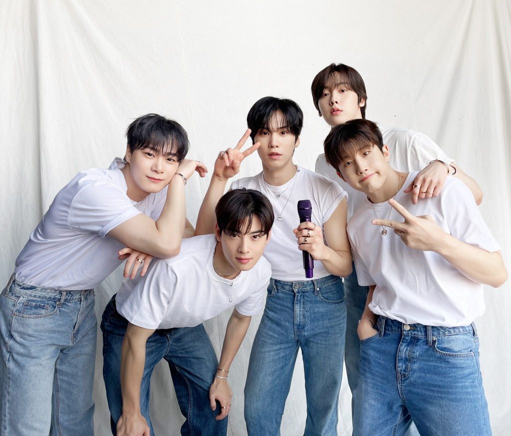 สมาชิกวง Astro ร่วมอาลัย 'มุนบิน' ชาอึนอู บินด่วนกลับจากอเมริกา Billlie ...