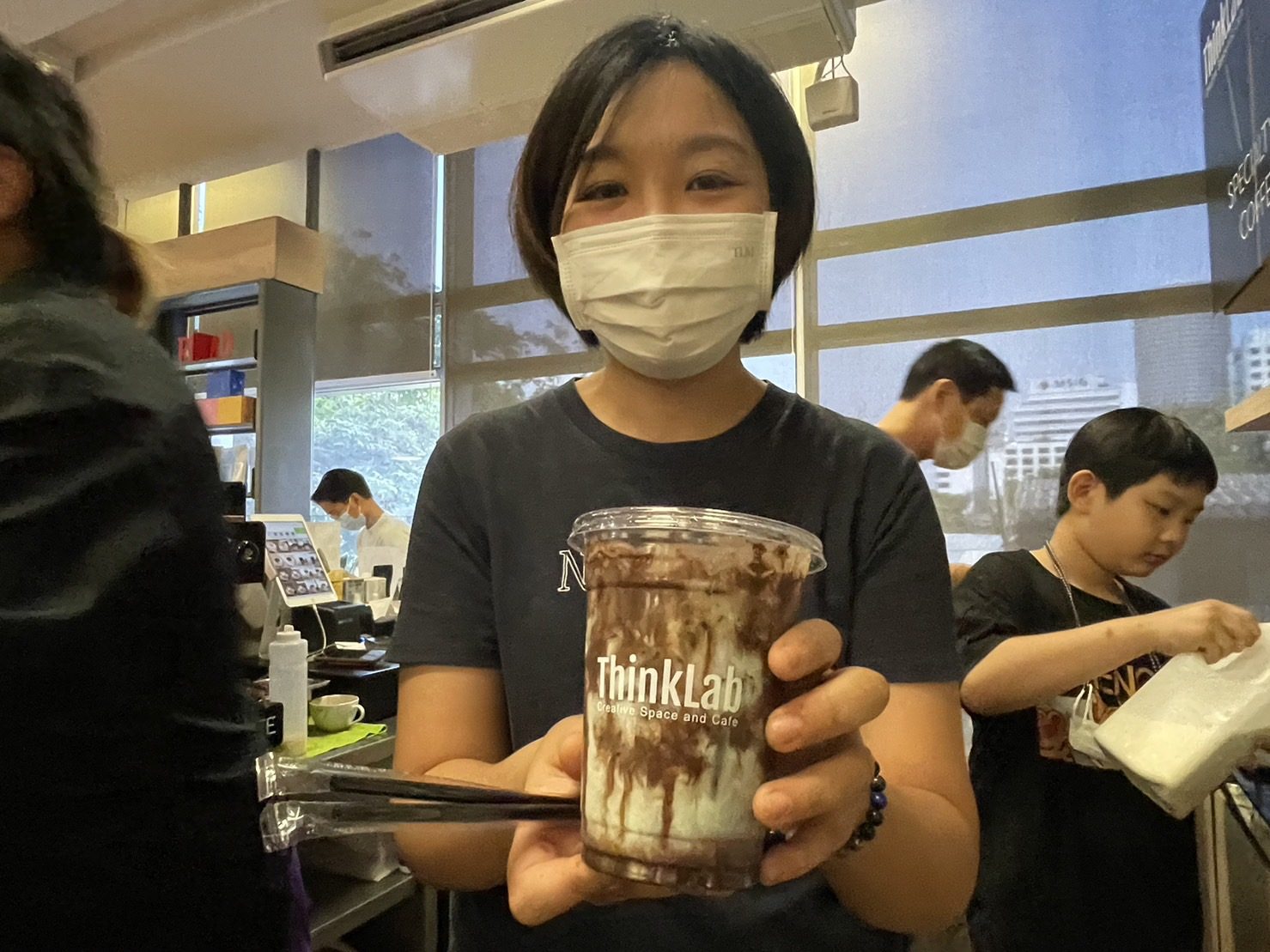 มิ้นต์ช็อกฟีเวอร์! คนแห่ซื้อ Cocoa Mint ที่ ThinkLab ตาม ‘อิ๊ง’ ทำยอดพุ่ง 160 คิวต่อวัน