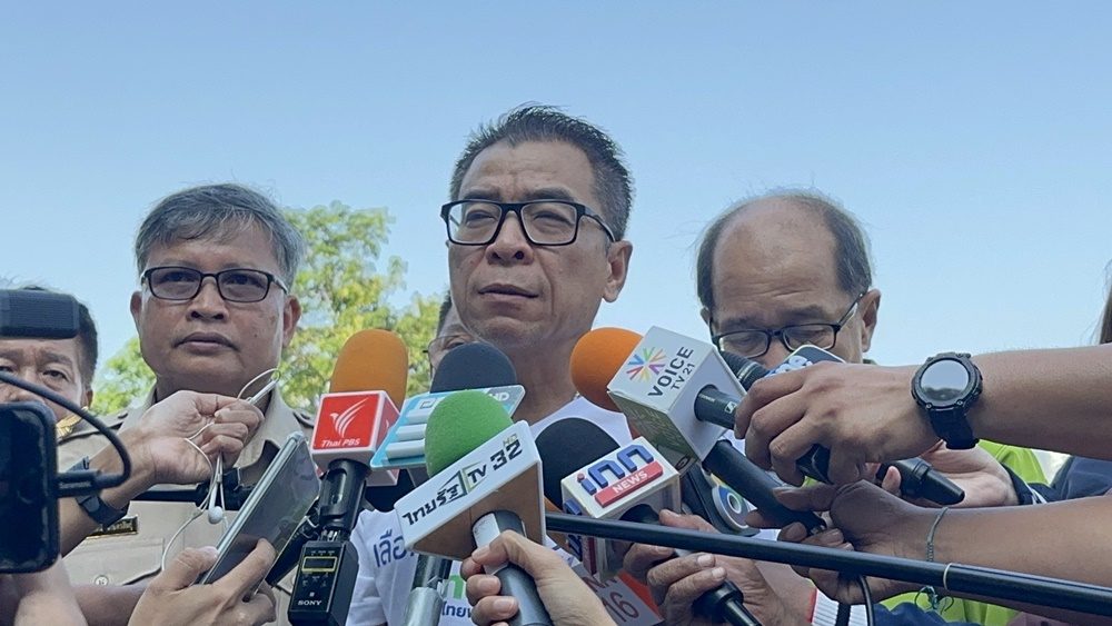 'ชัชชาติ-แสวง' ตรวจความเรียบร้อยหน่วยเลือกตั้งล่วงหน้า ม.ราม ห่วงอากาศ ...