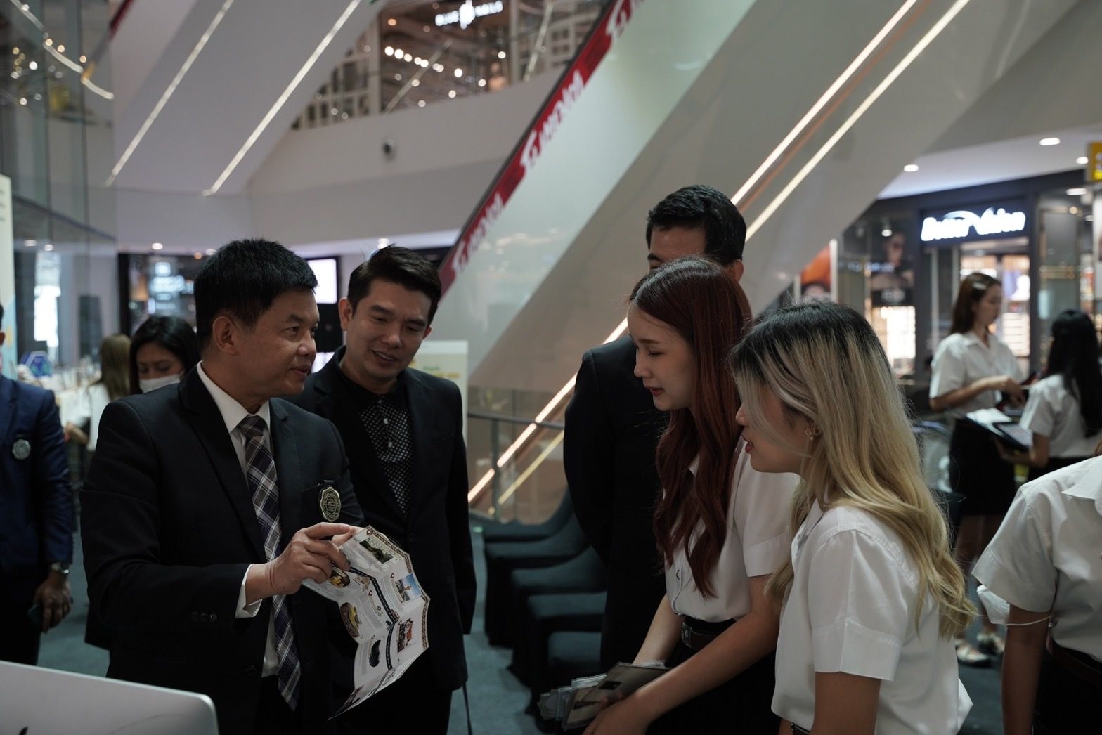 เชิญชมนิทรรศการ เที่ยว 4 Hid Thesis Exhibition เปิดประสบการณ์การท่อง ...