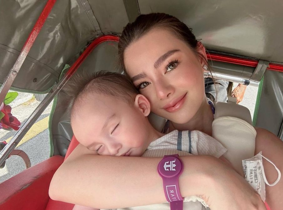 เผยโมเมนต์ 'ดิว อริสรา' ถึงกับร้องเฮ้ย 'น้องไซลาส' 9 เดือน พูดตามชัดมาก 'ชื่นใจ'