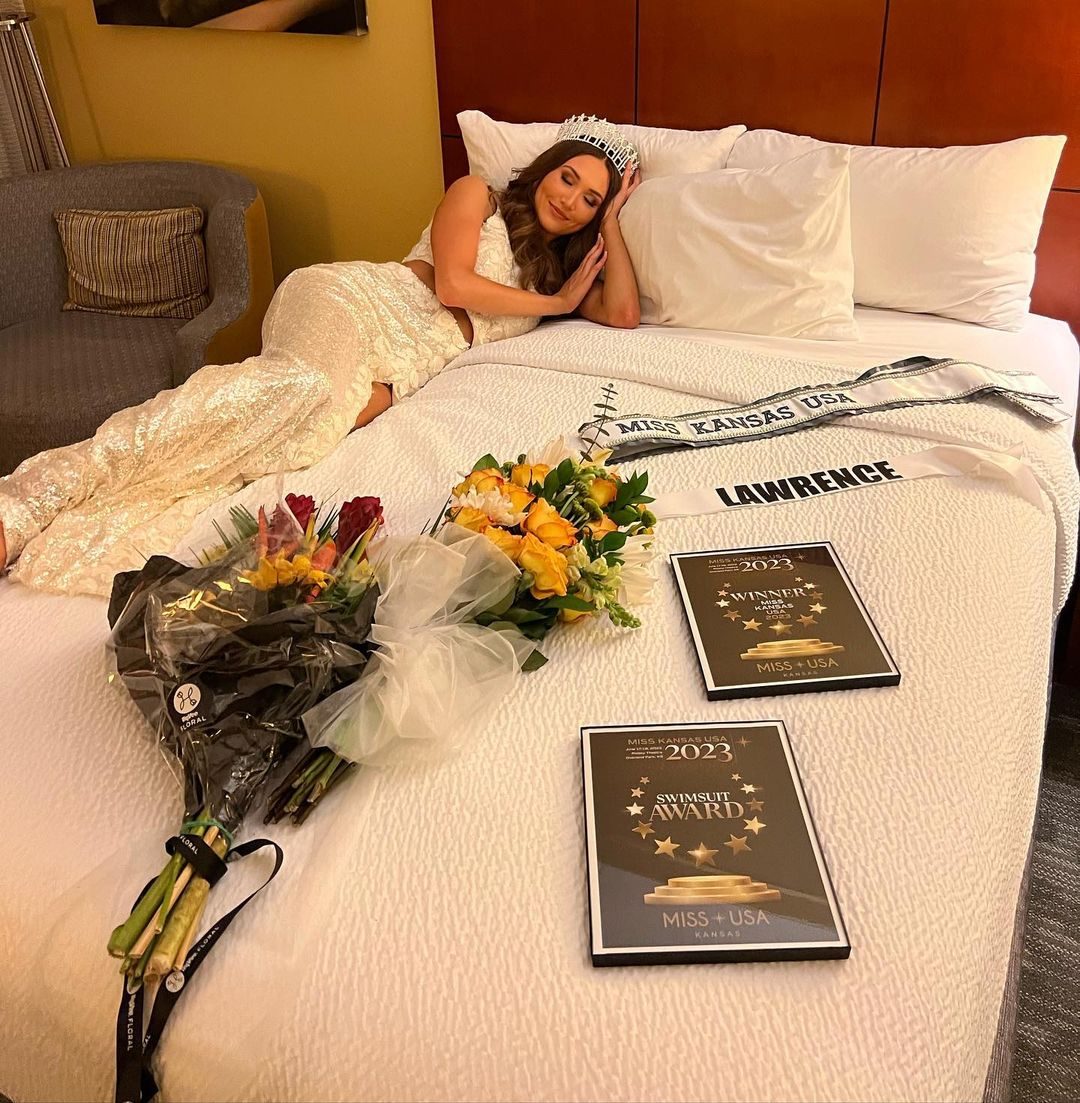 เฮเลน สุดปลื้ม 'เฮลีย์' ลูกสาว คว้ามงกุฎ Miss Kansas USA สถานีต่อไป ...
