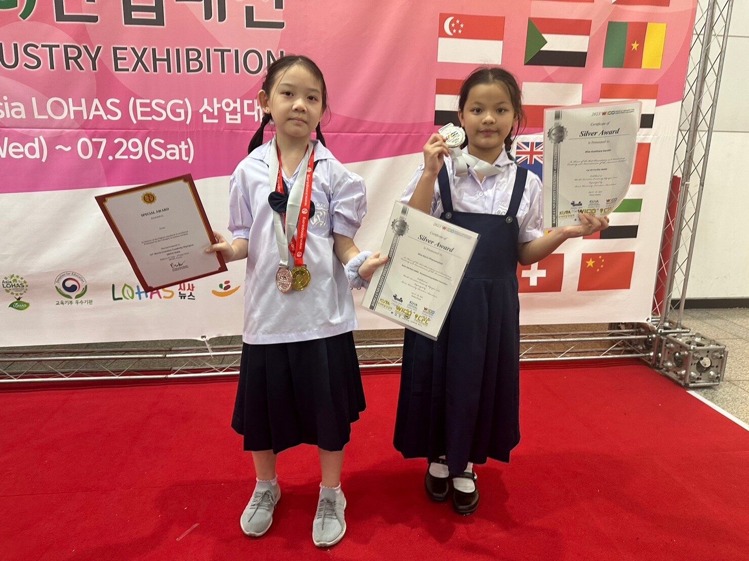 ผลงานสิ่งประดิษฐ์และนวัตกรรมของนักเรียนโรงเรียนราชินีบน