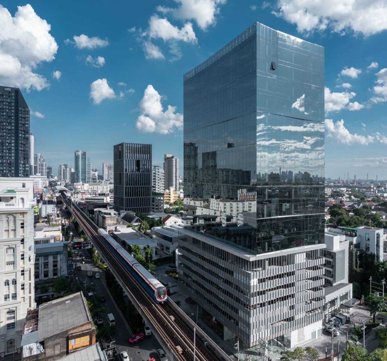 ยูเอชจี เปิดตัวสนงแห่งที่ 4 Sukhumvit Hills รับกระแสบูมสุขุมวิทตอนกลาง ปลาย