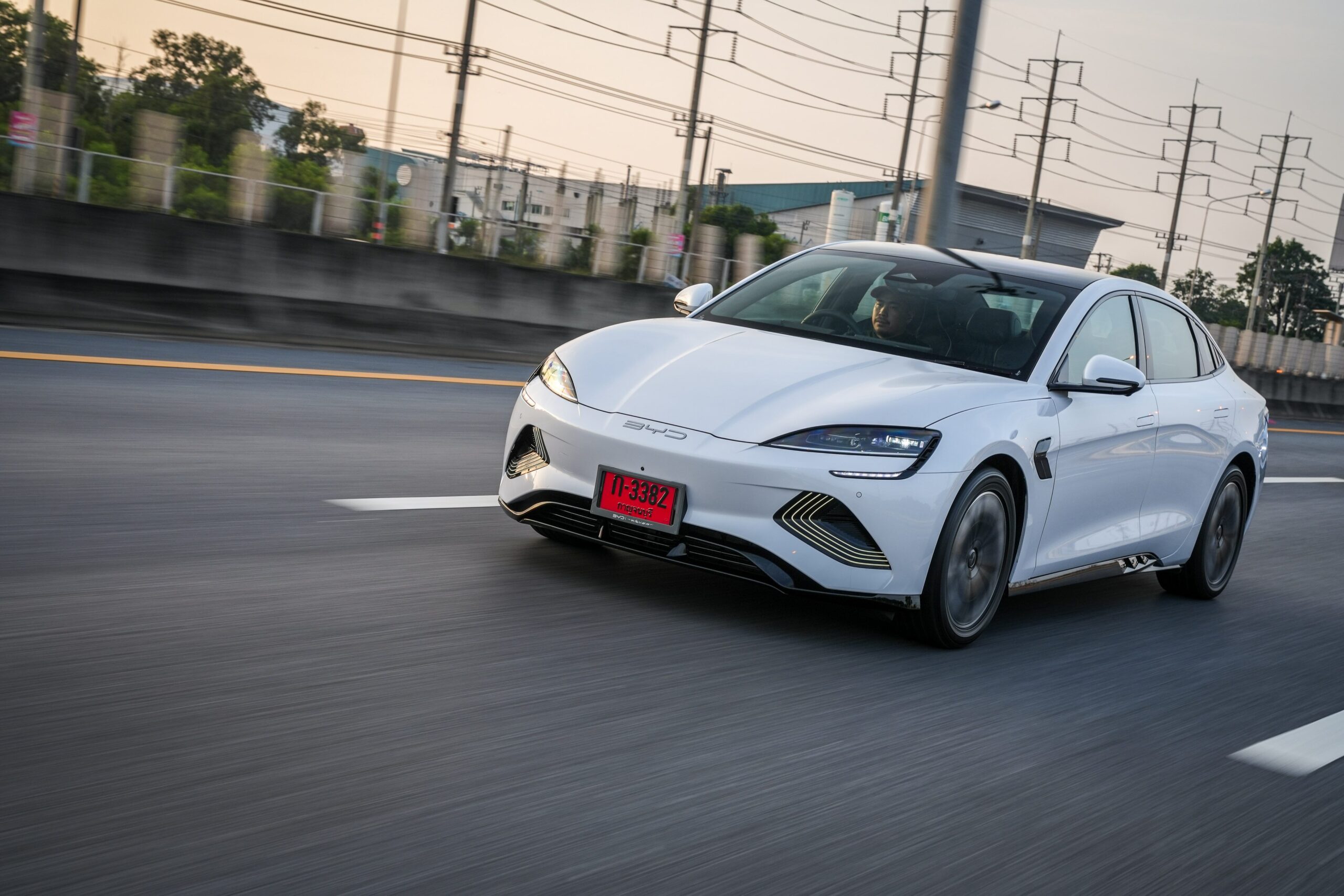 เปิดตัวรถ BYD SEAL รถยนต์ไฟฟ้านำเข้ารุ่น 3 ราคาเริ่มต้น อย่างเป็นทางการ ...