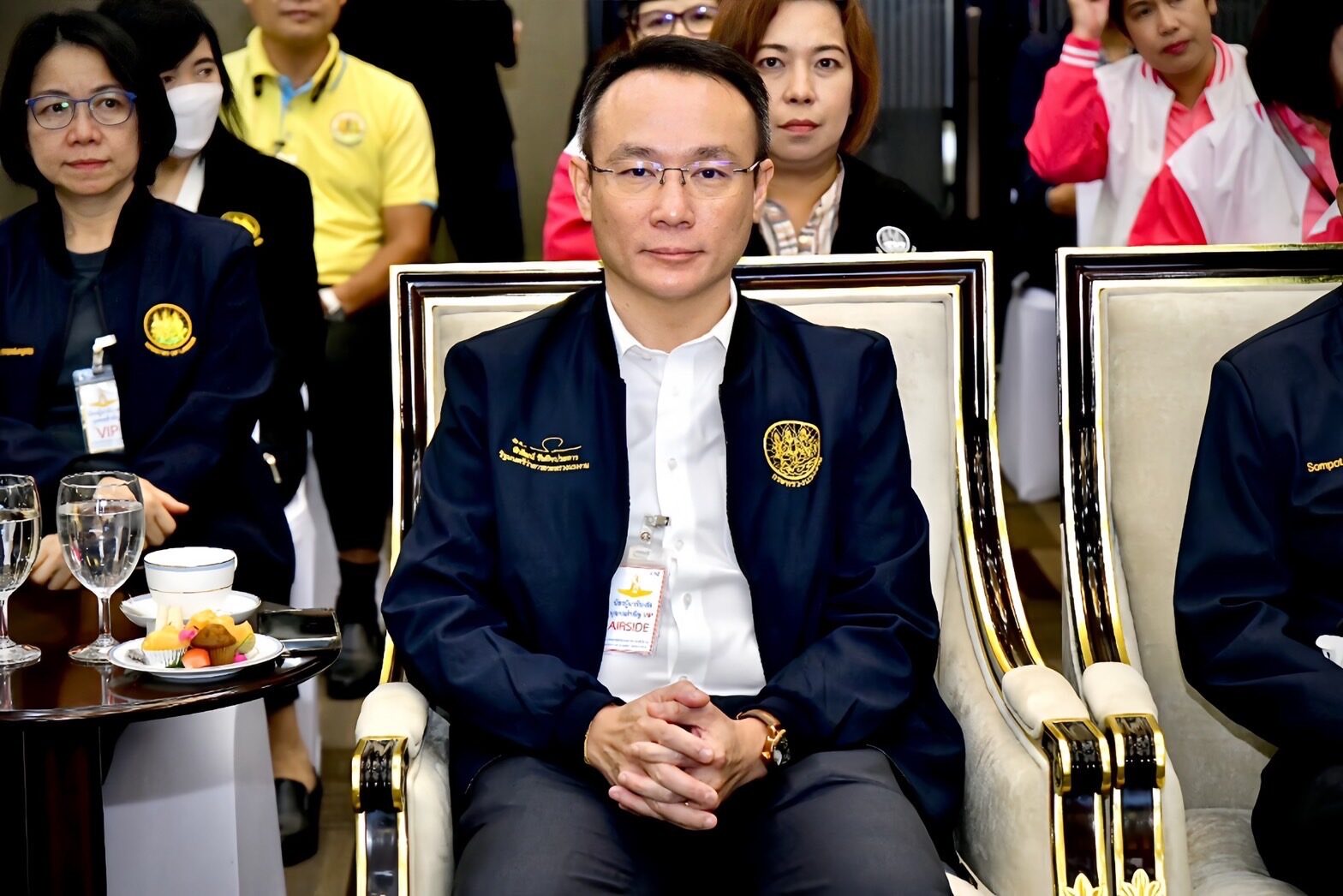 กลับถึงไทยแล้ว 3,274 คน ปลัดฯแรงงาน เผยลดเวลาบินขนออกจากอิสราเอลได้เร็วขึ้น