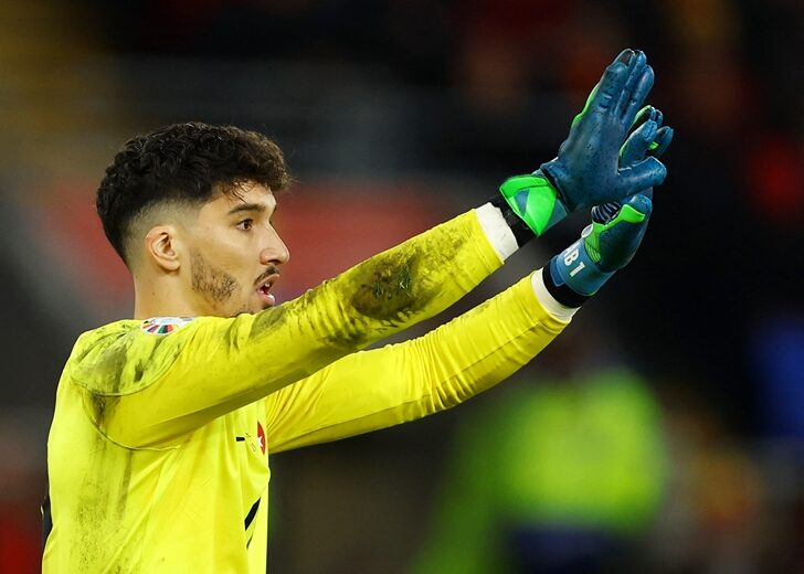 'เทน ฮาก' ชี้ 'บายินดีร์' อยู่ในช่วงปรับตัว ทำให้ยังไม่ได้เฝ้าเสาให้แมนยู