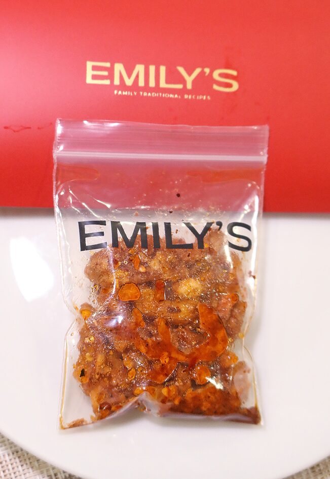 ตามรอยพ่อไปชิม : เส้นหมี่ไก่ฉีก Emilys อร่อยครบรสไม่ต้องปรุง ขายออนไลน์ ...
