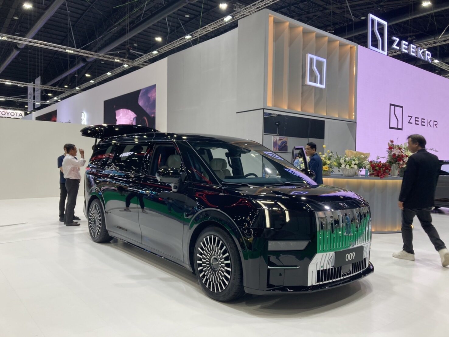 ส่องสเปก 3 รุ่นใหม่ Zeekr แบรนด์รถไฟฟ้าพรีเมียม Zeekr X ราคาเริ่มต้น ...